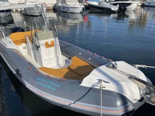 Location Semi-rigide Nuova Jolly King 700 Rs (2015) à Hyères - Nautal