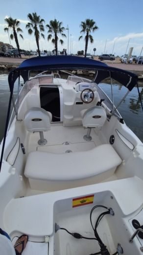 Motorboot Rio 550 Cruiser (2024) huren in Dénia - Nautal