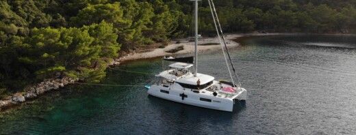 Rent Lagoon Lagoon 46 Catamaran (2022) in Vieste - Nautal