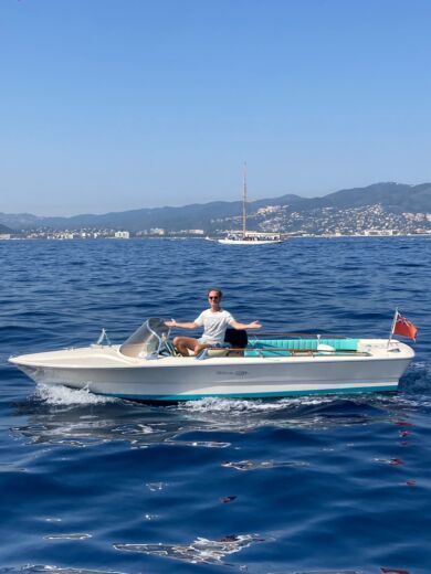 Miete Motorboot Riva Rudy (1974) in Golfe Juan - Nautal