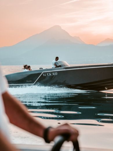 Miete Motorboot Frauscher 1017 Lido (2018) in Malcesine - Nautal